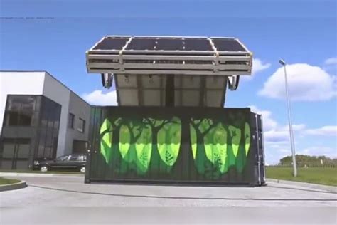 可移动的光伏电站，只可惜没有落实到实际，现在只是设计师的想法而已！