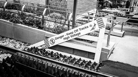 Overhead Lines Vs Third Rail How Does Rail Electrification Work