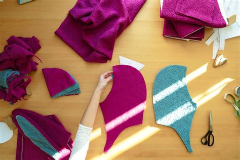 Návod Na šití Chlupaté Mikiny S Klokankou A Kapucí S Ušima Střih