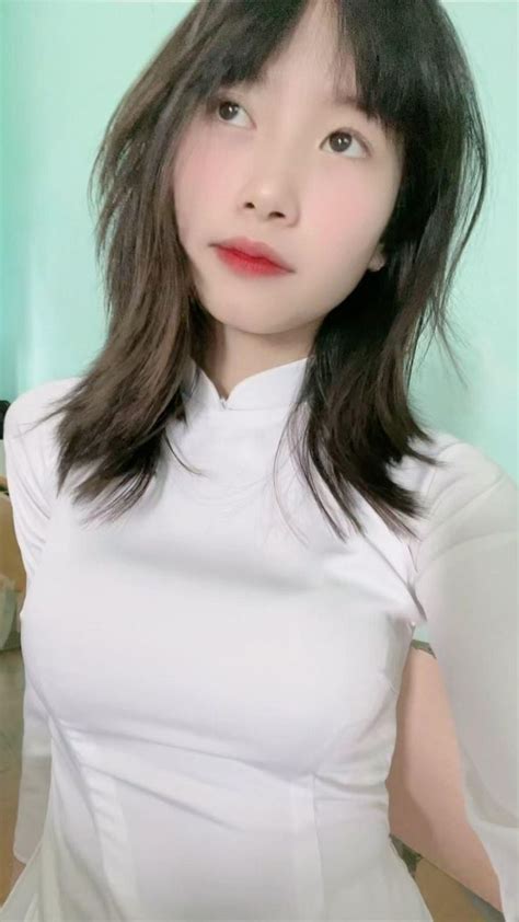 Nu Sinh Vn 1 On Instagram Innocent Eyes 🥰 [video] [video] In 2024 Ao Dai Pretty Outfits