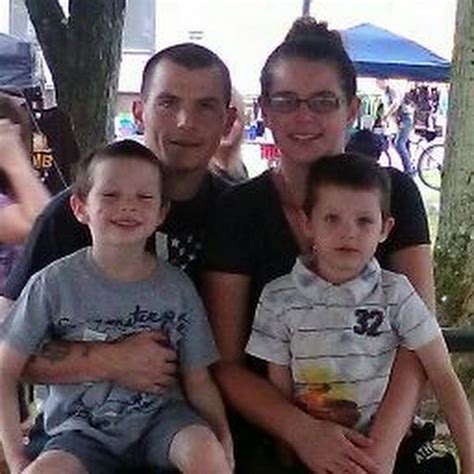 Amlnzu L5mlbxav5vf0zgr0skdebbscxc3ledt0m4htqfqs900 C K C0x00ffffff No Rj