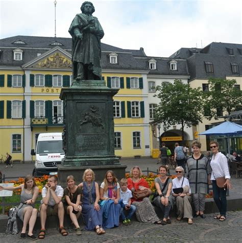 Ragaciema Agnese Vīrieša Uzmanību Sieviete Var Noturēt Tikai Ar