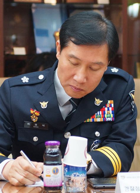 나눔포토 최경식 경찰청 교통관리관 ˝메모의 좋은 예˝ 나눔뉴스 사랑받는 국민의 신문 기부문화를 선도하는 대표신문