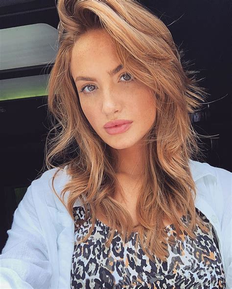 Hayley Kalil Haleyybaylee Hairstyle Hairstyles Hair Celeb