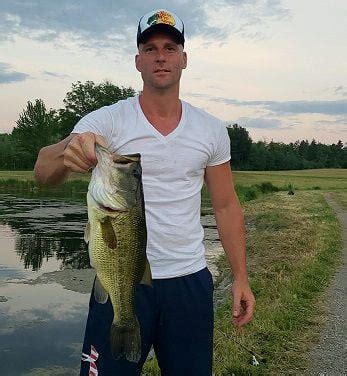 Hot Country Guy Fishing