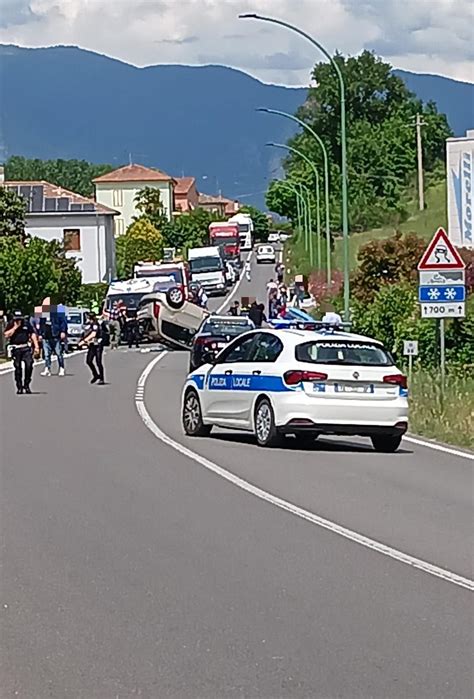 Incidente Lungo La Flaminia Ternana Cinque Feriti Tra Cui Due Minorenni Umbria 24