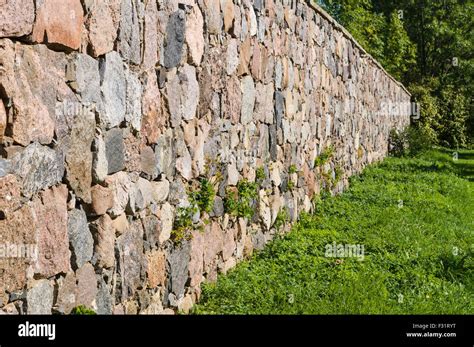 Limestone Rock Wall At Samantha Tennant Blog