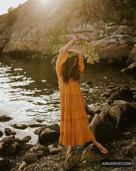 Phoebe Miu Feet Aznudefeet