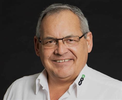 Waldemar Hermann Wechselt Zum Großhandel I Magazin