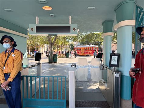New Disney California Adventure Entrance Gates Halfway Done Screens