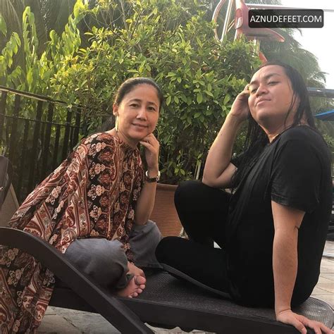 Sharifah Shahora Feet Aznudefeet