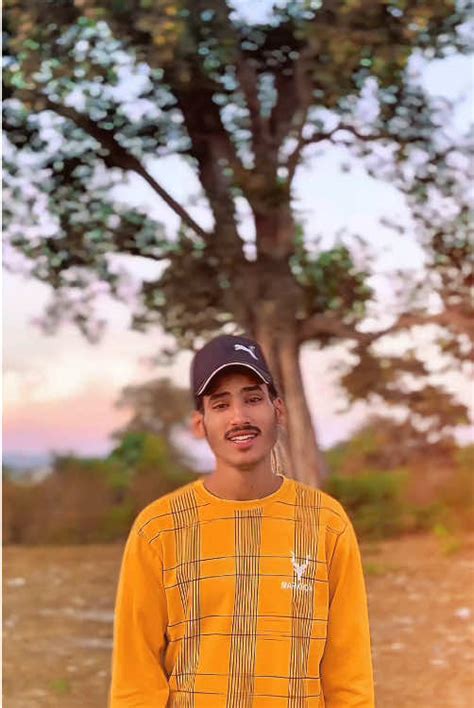 Support Muneeb Qureshis Account Recovery Efforts Tiktok