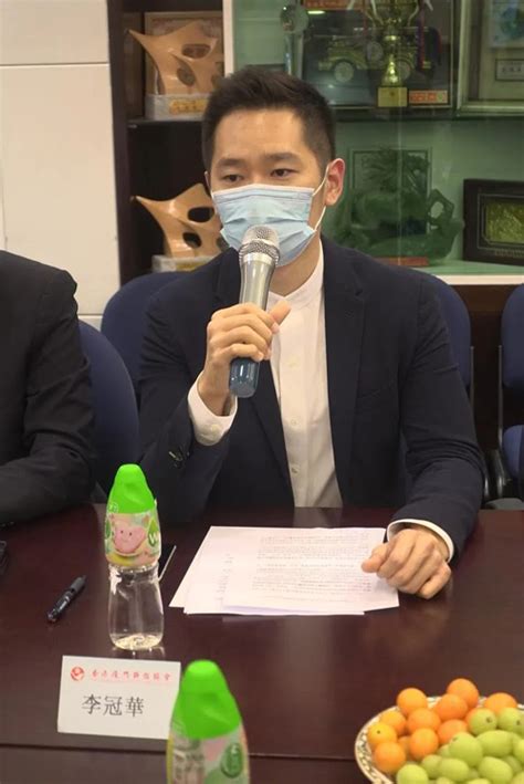 金日李冠华出席香港厦门联谊总会 接央视采访