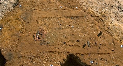 Находкам 4 500 лет немецкие археологи раскопали древнее кладбище фото