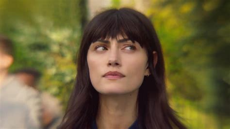 Smythson Journey To The Wild Side Smythson 0223 Phoebe Tonkin Web