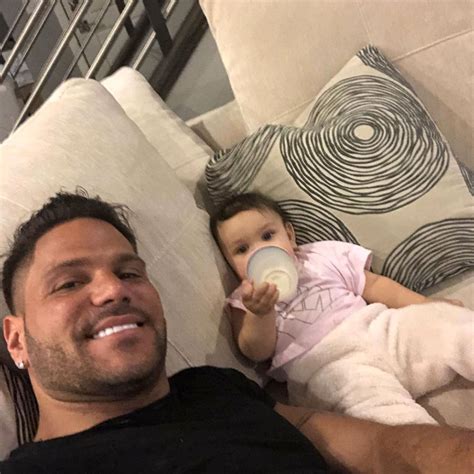 Ronnie Ortiz Magro Reunites With Daughter After Court Order Us Weekly