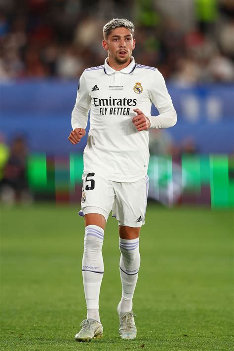 Fede Valverde Papel De Parede Da Nike Futebol Ronaldo