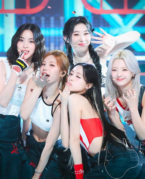Pin By ☆~camille~☆ On Itzy In 2025 Itzy Kpop Girls Korean Girl Groups