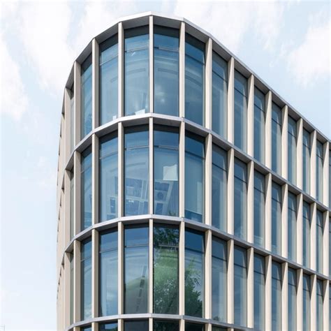 Corstorphine And Wright Carves Scoop Into London Office Facade