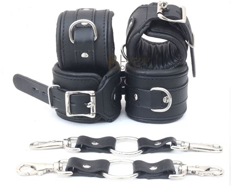 Real Leather Wrist And Ankle Cuffs Collar Restraint Bondage Set Black 6