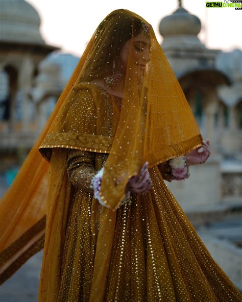 Neelam Muneer Wiki Biography Age Gallery Spouse And More