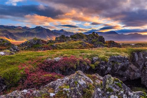 Wallpaper Iceland Spring