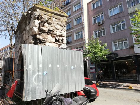 HekİmoĞlu Alİ PaŞa KÜllİyesİ Avlu Kapisi Tarİhİ Yarimada SurİÇİ