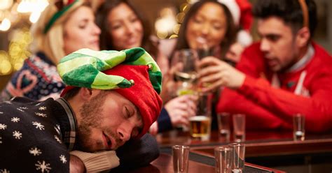 Politie Maakt Beelden Van Dronken Jongeren In Alblasserdam Dordrecht Ad Nl