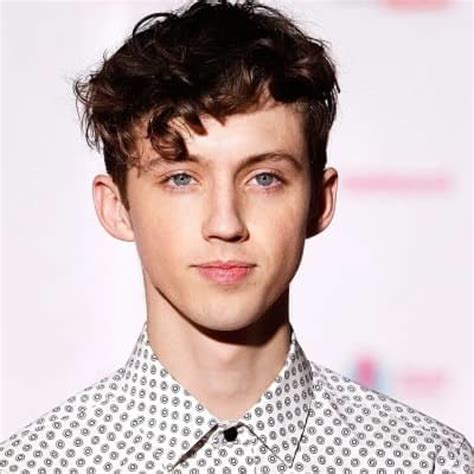 Troye Sivan Eye Color
