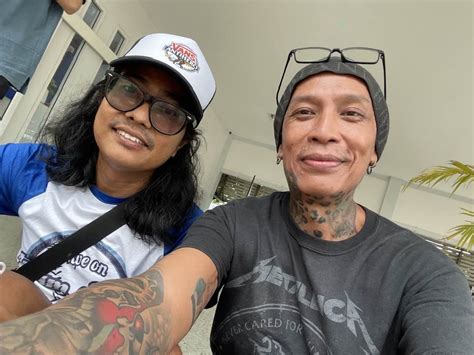 Oo ဒီမနက်နိုးနိုးခြင်းကြားရတဲ့သတင်း မောင်ဥာဏ်မက်ဆေ့ပို့ထားတာစတွေ့တယ