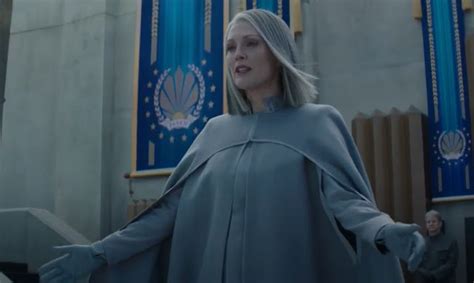 How To Dress Like President Alma Coin From The Hunger Games