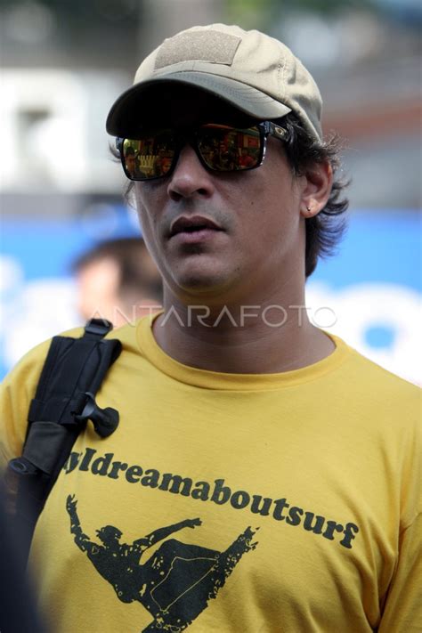 Bucek Depp Antara Foto