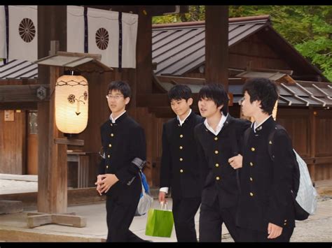 GIAPPONIAMO LA SCUOLA IN GIAPPONE