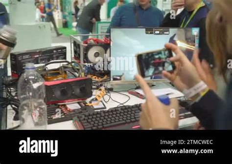 Nitrogen Cooling Stock Videos And Footage Hd And 4k Video Clips Alamy