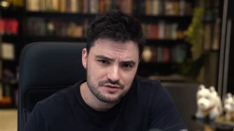 felipe neto diz que bolsonarismo afastou anunciantes de seu canal
