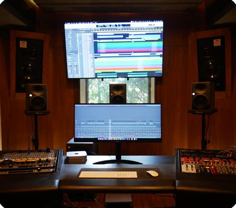 Studio And Services Compass Box Studio