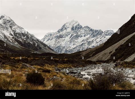 Hooker Valley Track In Aoraki Oder Mount Cook National Park In Der
