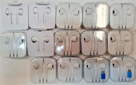 Lot Fourteen Pairs Of Wired Earpods