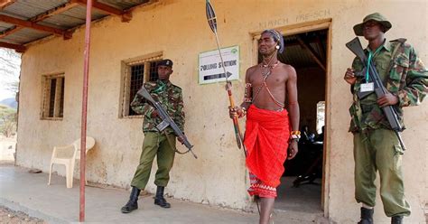 Tribus Guerreros Tablets Y Soldados Con Ametralladoras Así Son Las