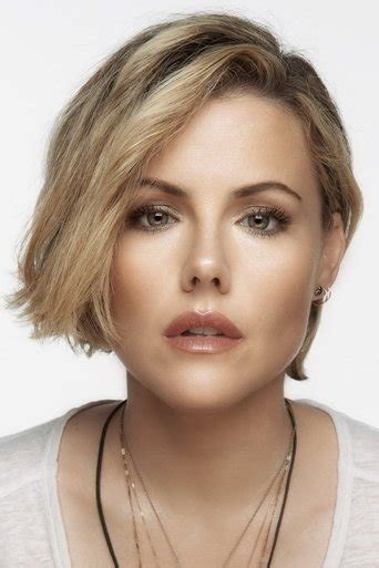 How Old Was Kathleen Robertson In The Movie Scary Movie 2 2001 How Old Was Kathleen Robertson In The Movie Scary Movie 2 2001