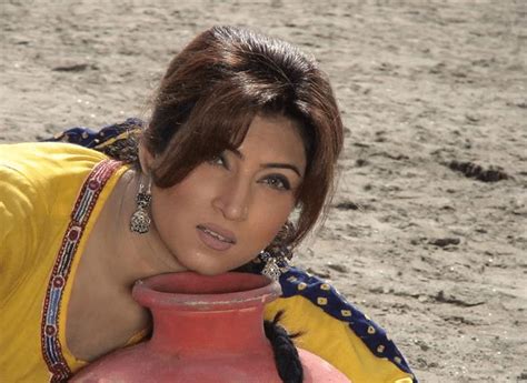 Hina Shaheen Biography Height And Life Story Super Stars Bio