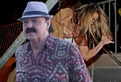 Melina Dva Puta Bežala Od Kuće Treći Put Bio Koban Evo šta Se Ranije Dešavalo Između Harisa I