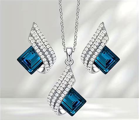 Blue Shining Diva Fashion Angel Wings Crystal Pendant Necklace Jewelry