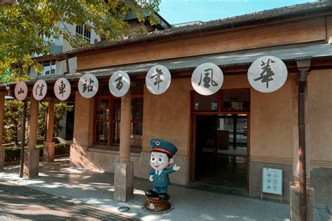 Foto De Stock Gratuita Sobre Edificio Entrada Entradas Estatuilla