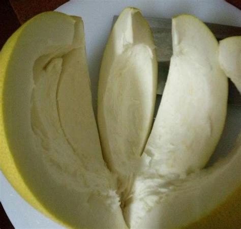 用柚子皮泡水洗頭髮太厲害了，到現在才知道，學會您會感激我！ 每日頭條