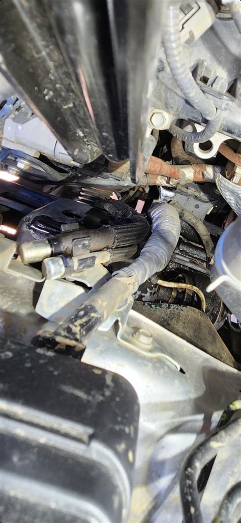 2020 Tacoma front diff breather hose leaking oil : r/MechanicAdvice