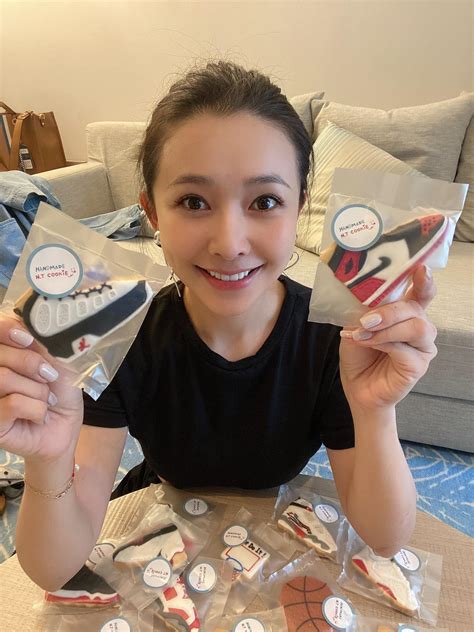 楊恩緹 Enti Yang 謝謝人正戲又好的婉君姐姐支持小妹的手作餅乾 🥰🥰🥰能被姐稱讚覺得好嬌傲😜😜😜