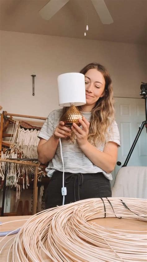 Basket Weaving On A Lamp Base Diy Woven Lamp Decor Diy Woven Lamp