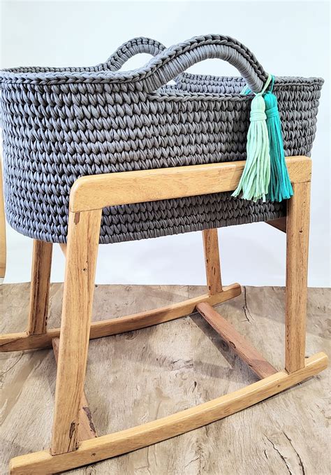 Suporte Madeira E Cesto Moisés Crochê Bercinho Quarto Bebê Elo7