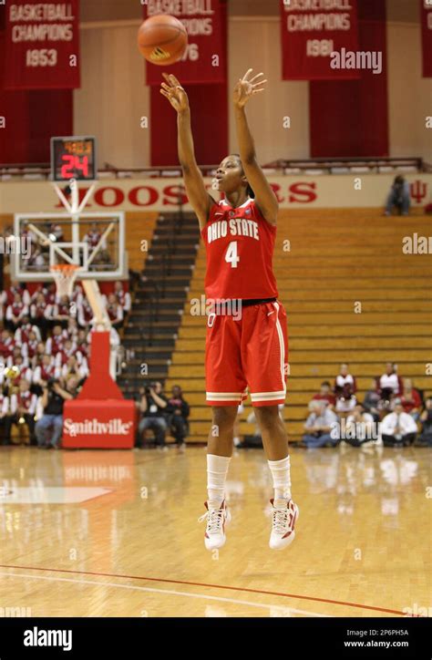 January 26 2012 Ohio State Buckeyes Guard Tayler Hill 4 Shoots A